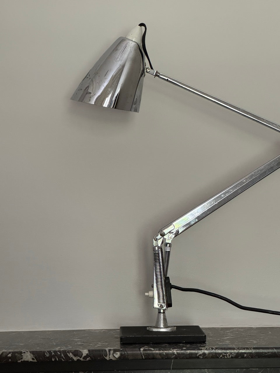 Chrome Planet Lamp – Didi and Dora