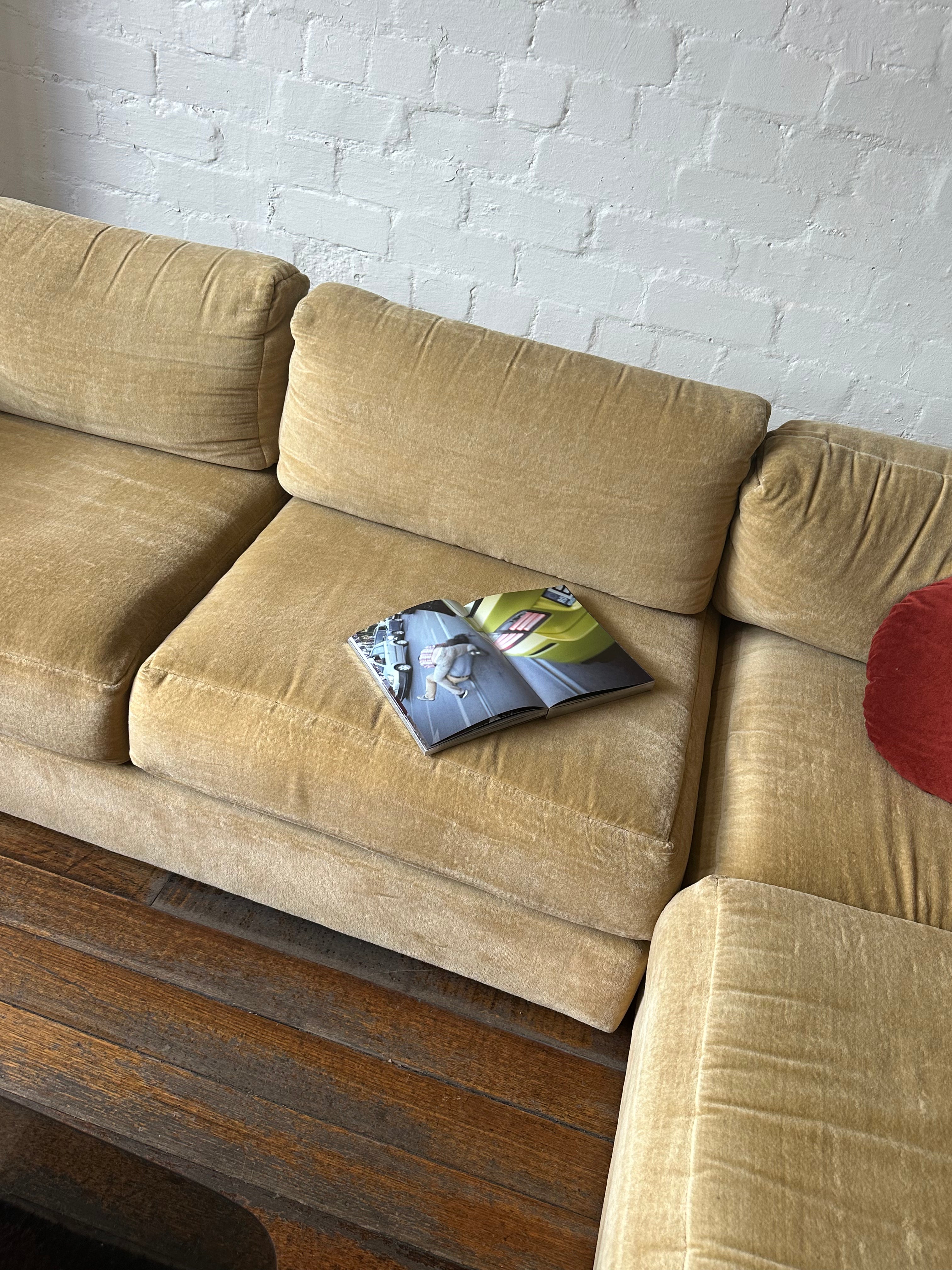 Moran Velvet Lounge in caramel beige – Didi and Dora
