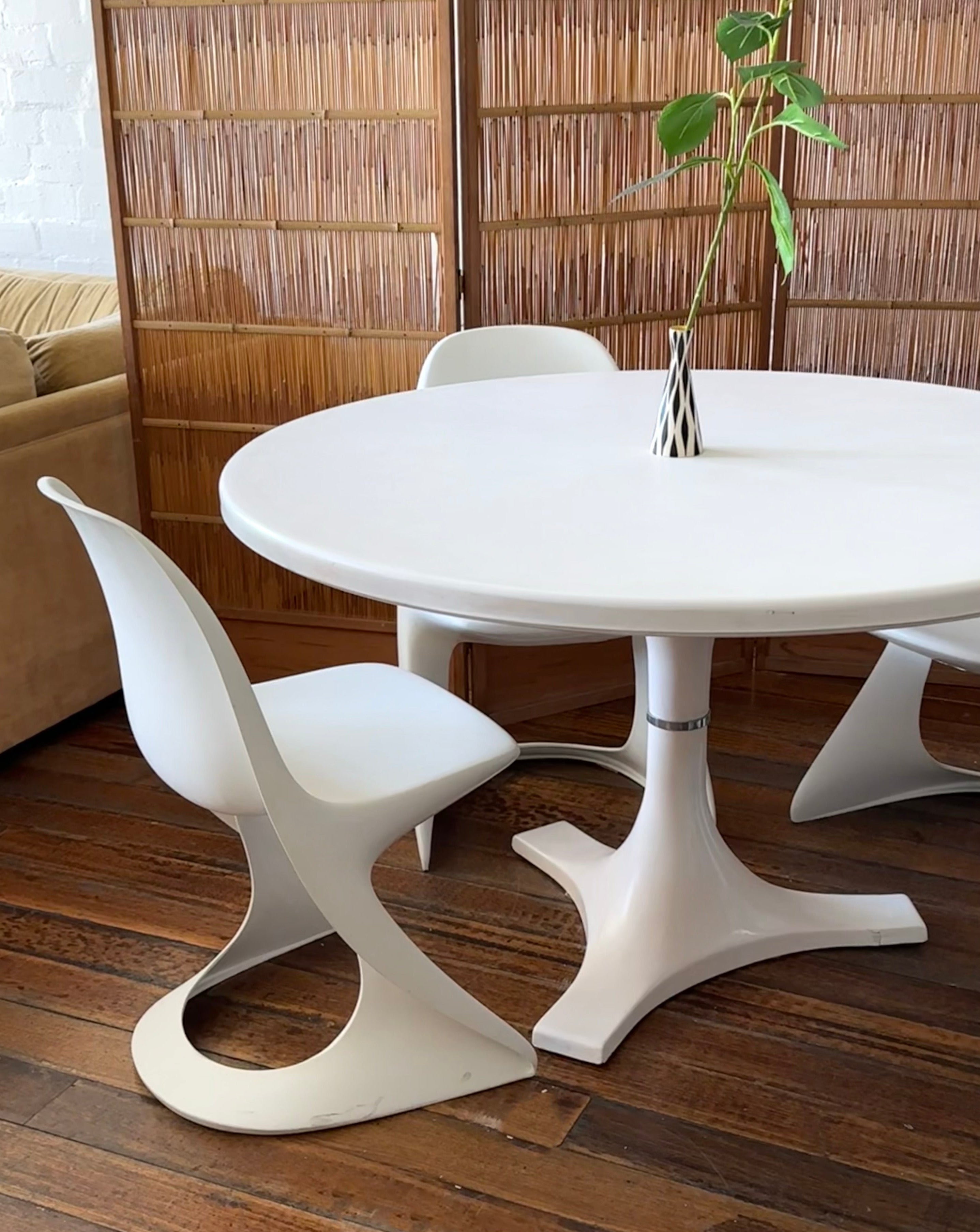 Kartell Dining Table by Anna Castelli – Didi and Dora