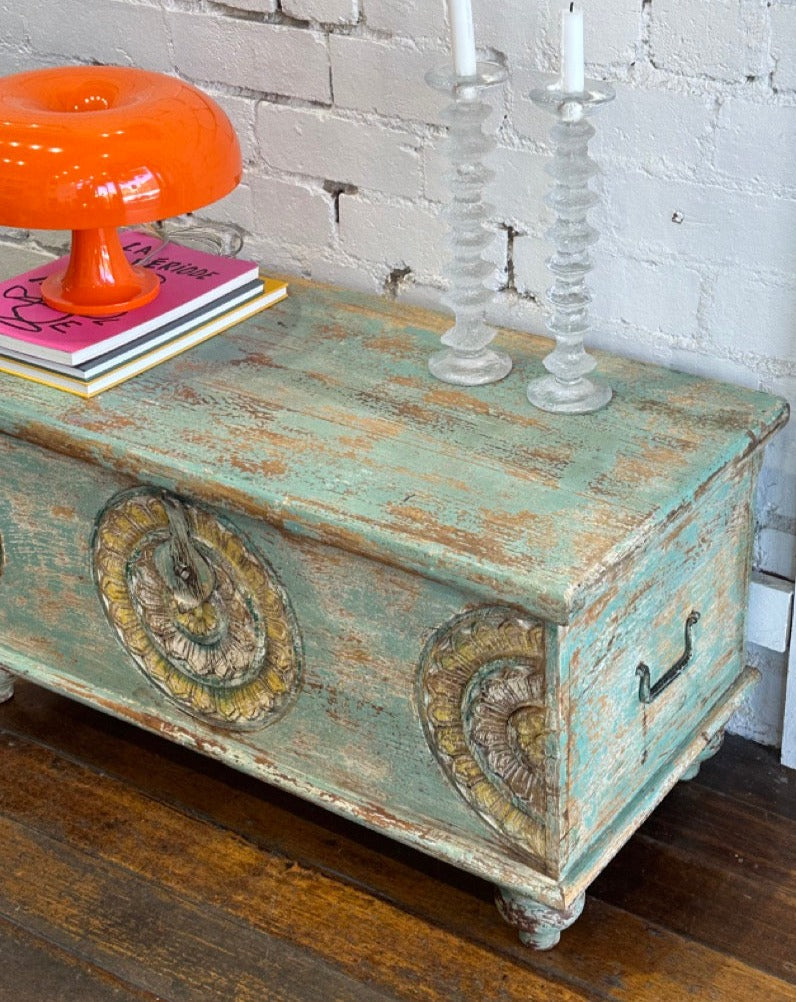 Antique Chest – Didi and Dora